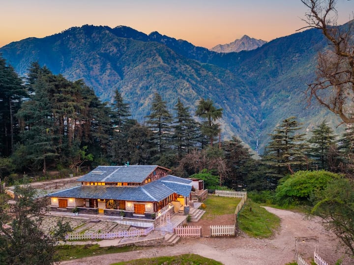 British Heritage 4 Bhk Villa, Mcleodganj - Dharamshala