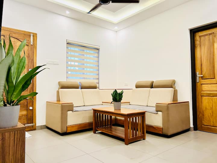 Spacious 2br Near Beach | Clean, Family-friendly - Varkala