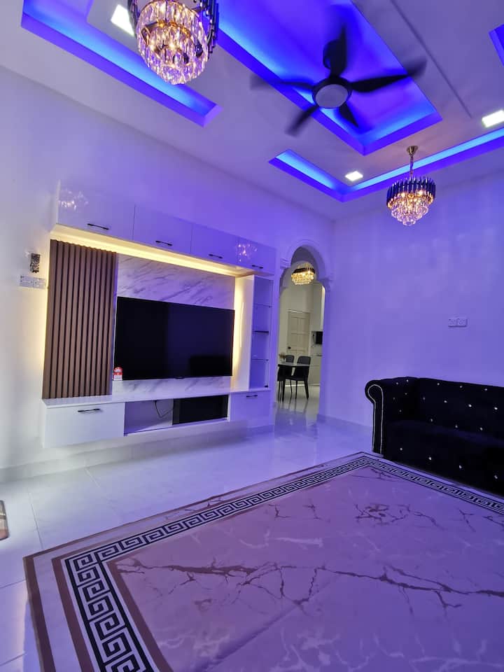 Delisha Qistina Homestay - Rantau Panjang