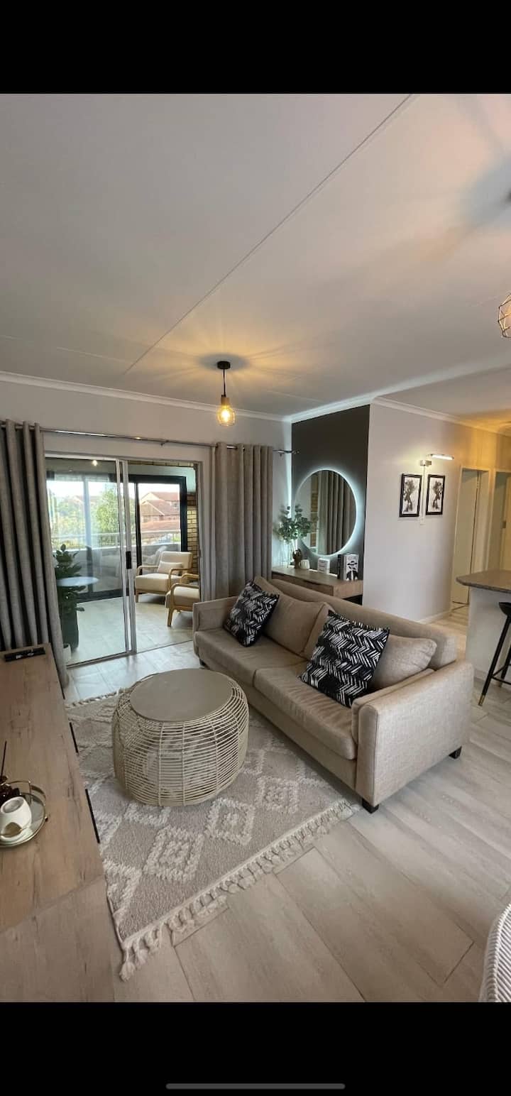 La Creme Centurion Apartment - Centurion