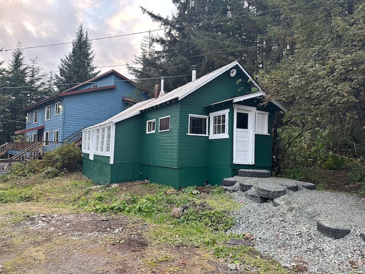 Auke Ridge Retreat - A Short Walk To The Harbor! - Juneau, AK
