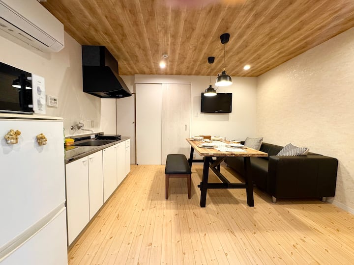 新开张景点内特价！关西机场直达，通天阁徒步1分钟独栋小别墅！地下铁2分钟jr3分難波心斋桥10分 - Osaka