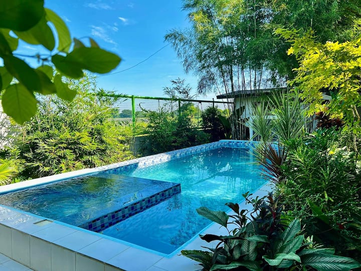Tala’s Garden And Poolhouse - Candaba