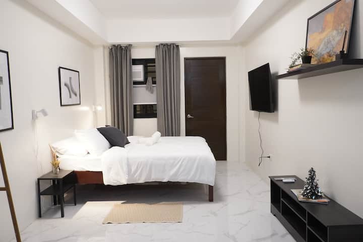 Deluxe Room With Balcony - Tuguegarao City