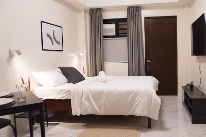 Deluxe Studio Unit A - Tuguegarao City