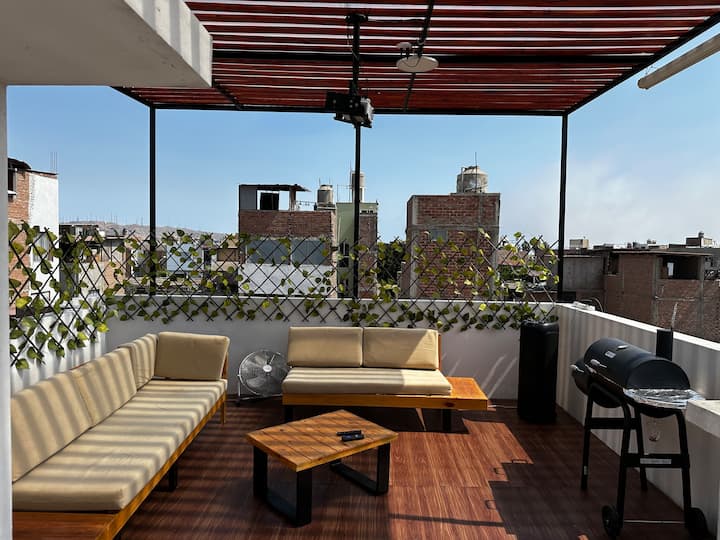 House In Barranco · Hot Tub & Rooftop Cinema ·13 P - Pérou