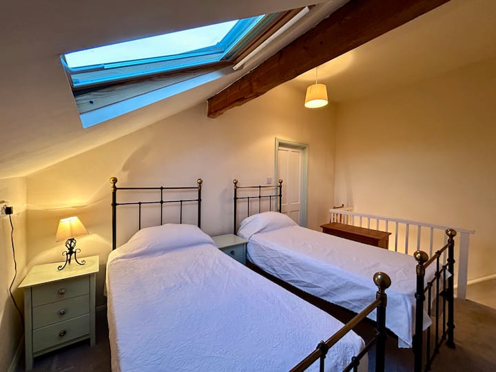 Cosy Cottage In Historic Halifax - Hebden Bridge