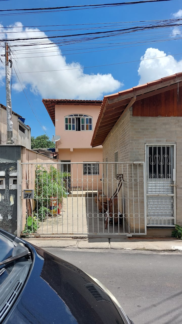 Kitnet Grande Em Goiabeiras - Vitória