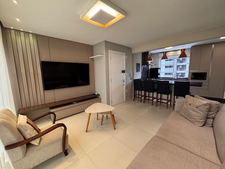 Apto 3 Dormitórios, 2 Vagas, Rua Reta Ao Mar Em Bc - Balneario Camboriú