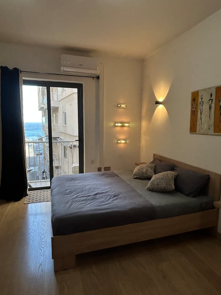 Seafront Studio In Sliema - Malte