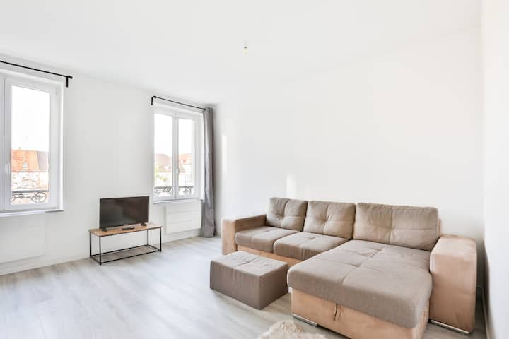 Appartement Lumineux Et Moderne, Parking Gratuits. - Mulhouse