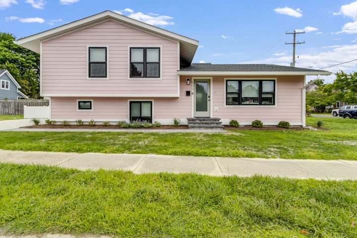 The Pink House In Lewes - Lewes, DE