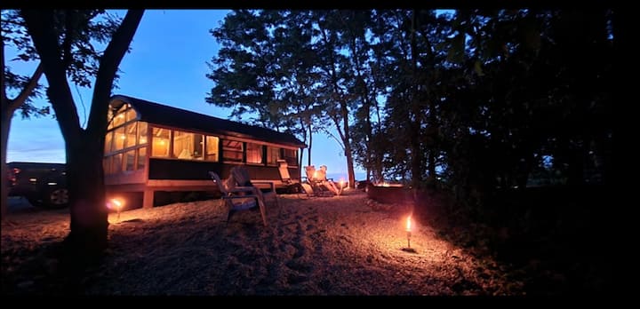 The Roundtop Is The Perfect Glamping Location. - Mounds State Park, Anderson
