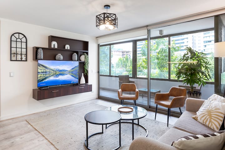 Moderno Depto. • Parque Arauco • A/c • Piscina - Santiago