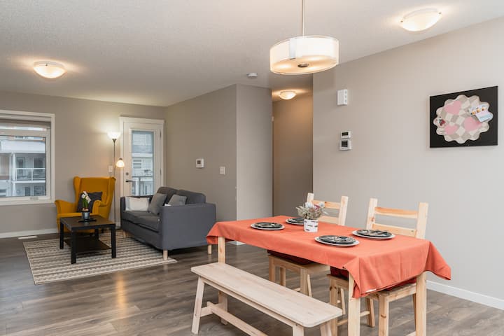New Listing Cozy Townhouse, Self Check-in/parking - Alberta