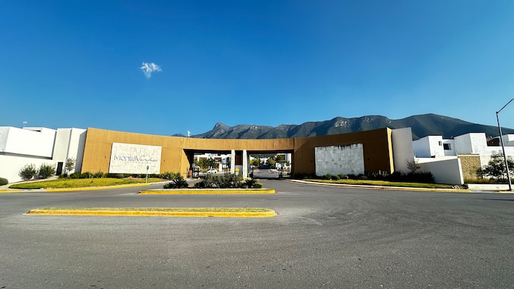 Casa Castaño: Refugio Familiar Y Ejecutivo - Saltillo