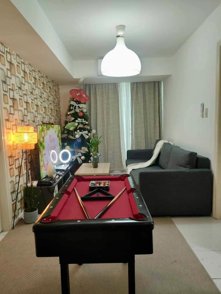 2 Br Deluxe Beachview Condo @ Azure Urban Resort - Taguig