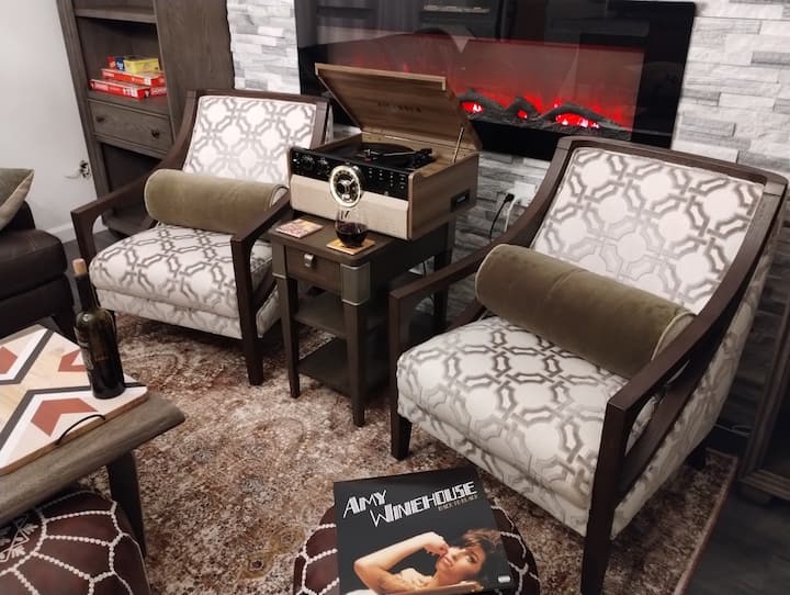 Chill-out & Relax @ The Wolf Lodge! - Yucca Valley, CA