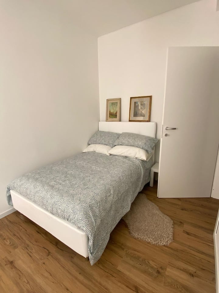 Benvenuti A Old G.l.a.m.m Home - Pisa