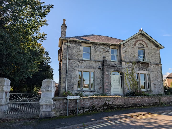 Spacious But Cosy Victorian Home With Large Garden - Kendal