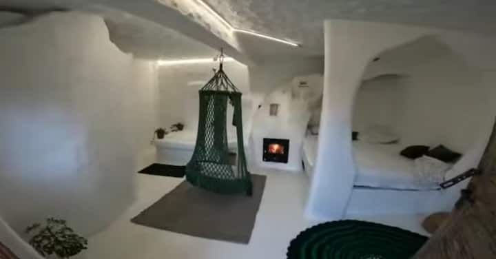 Căsuța Din Pământ Ferești - Ocna Șugatag