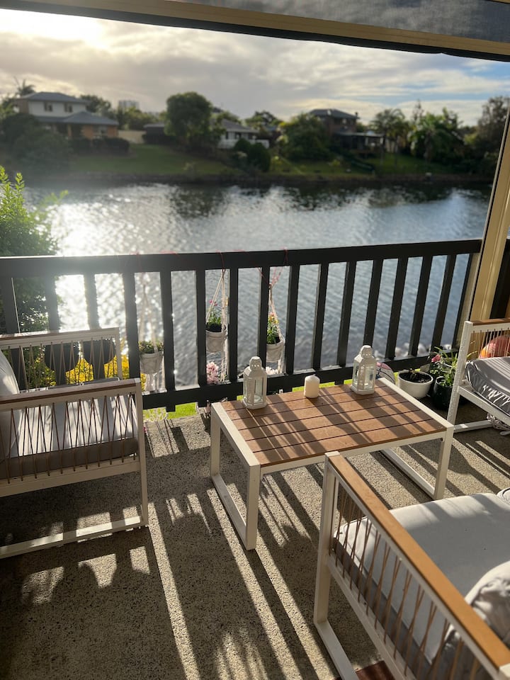 Lakeside Christmas Retreat! Trade Stress 4 Swans! - Gold Coast