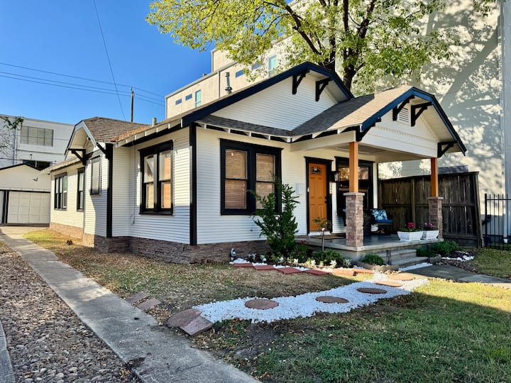 The Cottage At River Oaks - Bellaire, TX