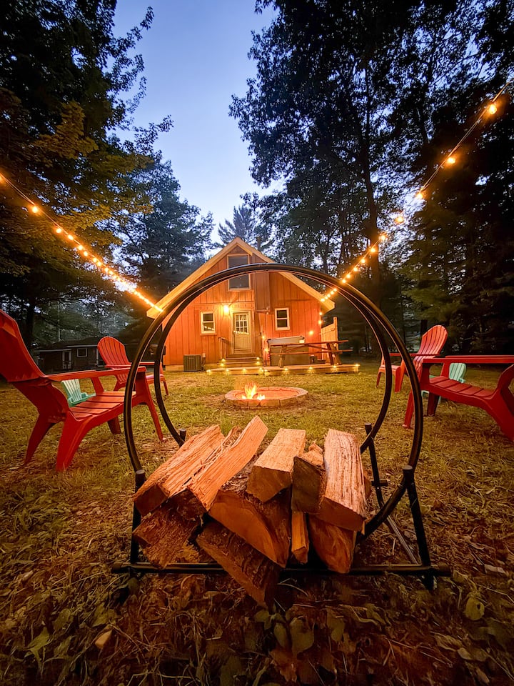 The Cedar Lake Hideaway - Michigan