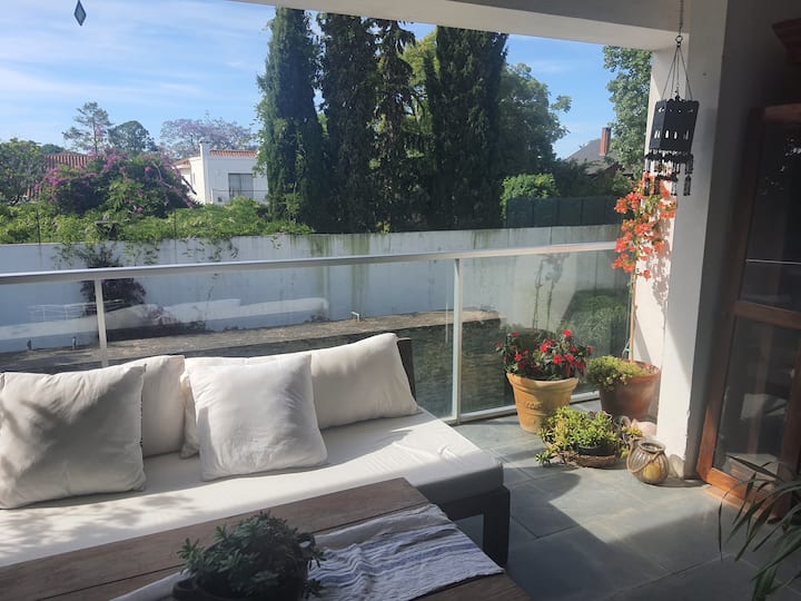 Precioso En Carrasco - Montevideo