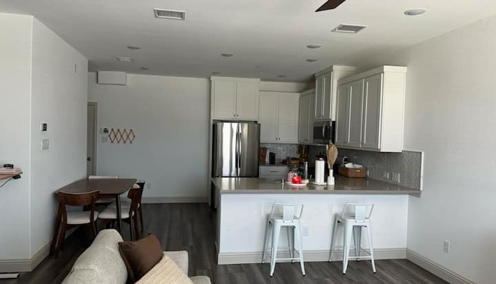 Luxurious-cozy Modern Townhome! - Allen