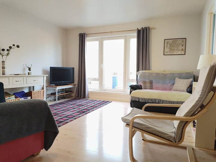 Snug Flat Closeby Holyrood Park - 愛丁堡