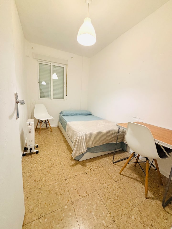 Un Hogar Muy Acogedor,ambiente Familiar - Leganés
