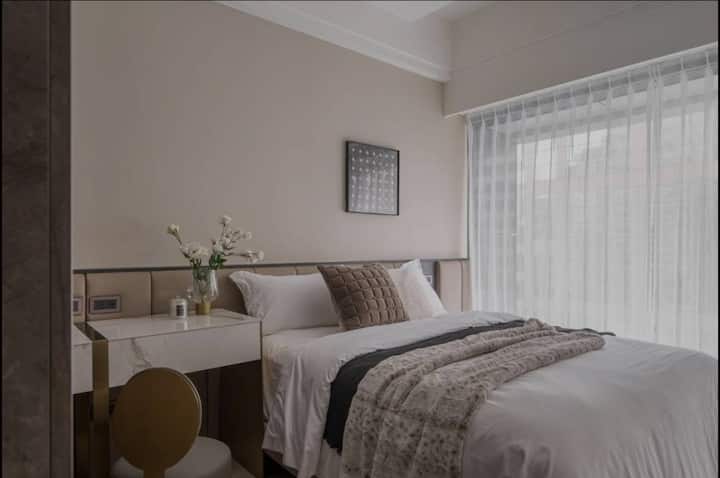 Mrt龍山寺捷運站: 兩分鐘到夜市,有超商美食, 龍山寺 鬧中取近寧靜優雅非常方便 - Taipéi