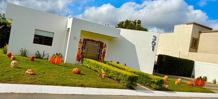 Nadie Te Consentirá Como Nosotros - Anam/consulado - Nuevo Laredo