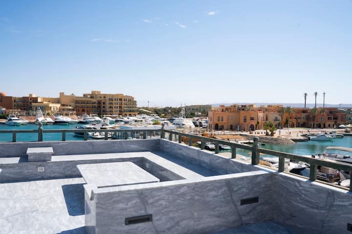 Marina Abu Tig Penthouse 3br+nanny Rooftop Terrace - Hurghada