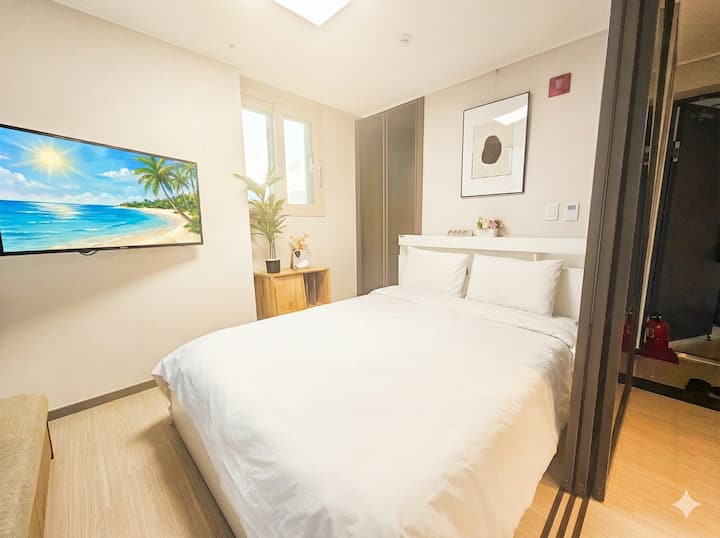 * 20층[호텔+펜션] [연박할인]등대해변 써밋베이 1.5룸, [하프오션뷰, 하버뷰] - Sokcho-si