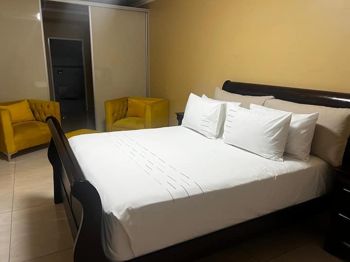 Emabheleni Guest House - Lux Room - Westonaria