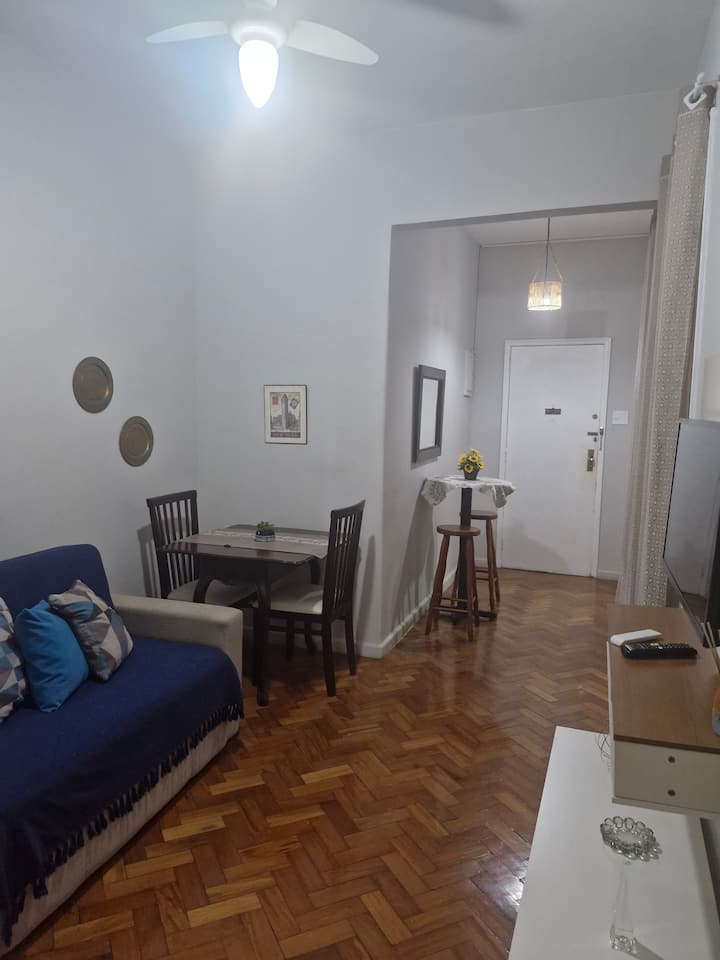 901 Charmoso Apt Copacabana Wi-fi 350 Home Office - Rio de Janeiro