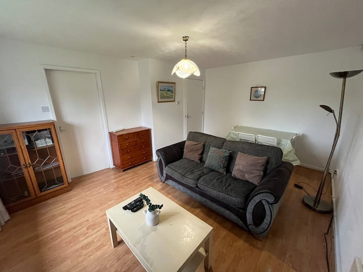 Cosy 2 Bedroom Apartment Near City Centre - Oldham