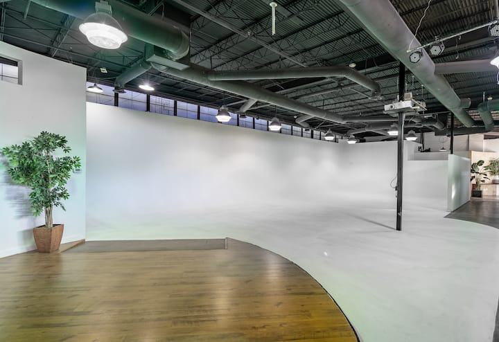 Venue And Photography Studio - Dallas, TX