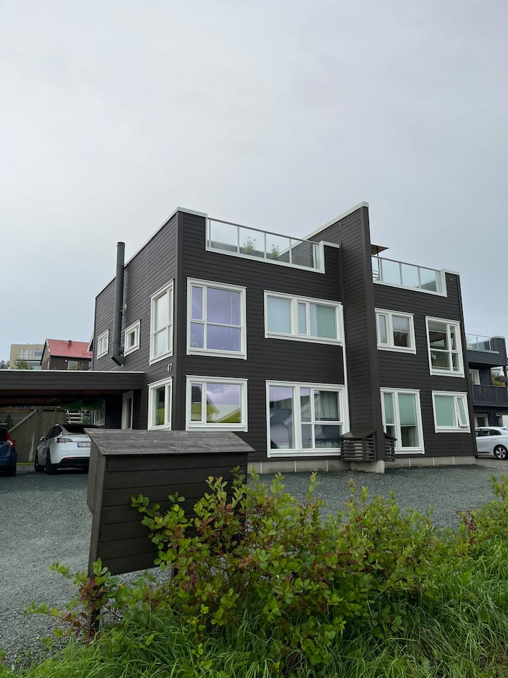 Moderne Funkisbolig – Parkering & Rolig - Trondheim