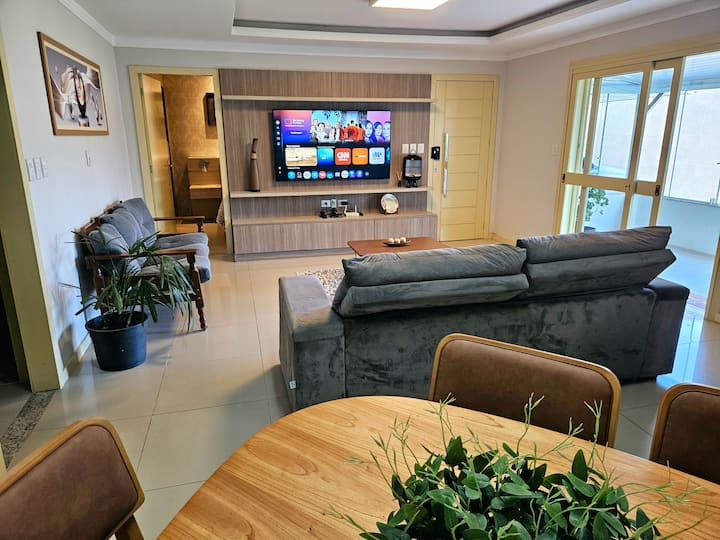 Casa Ampla, Praça A 150m, Churrasqueira E Pets! - Torres