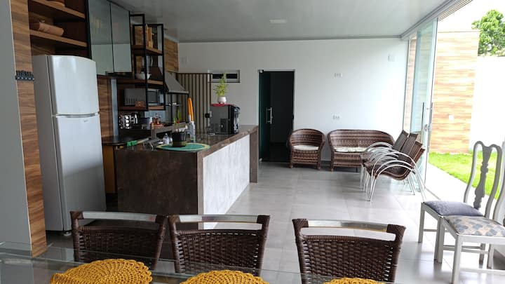 Casa Nova Confortável, Bem Localizada Em Foz - Foz do Iguaçu