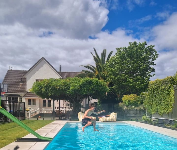 Redwoods Family Retreat. Pool Spa Sauna And Fun. - Rotorua