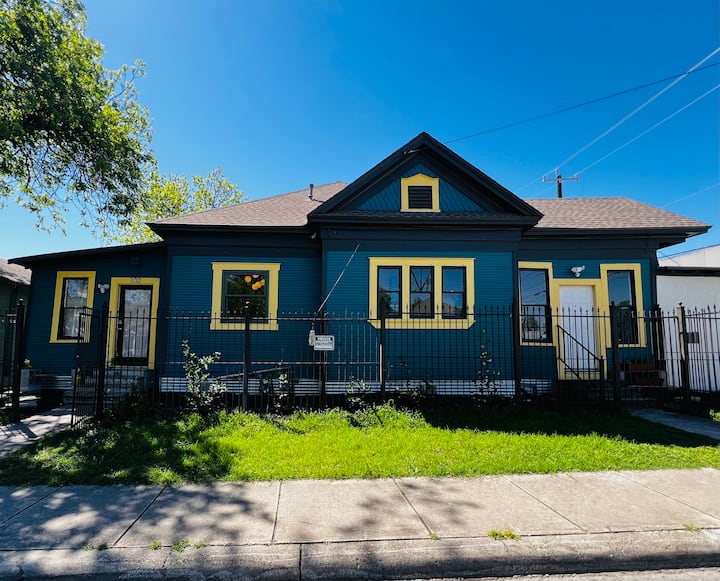 Modern Oasis Downtown 1bed/1bath - Alamo Heights, TX