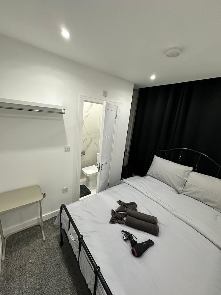 City Of London Room W/ Bathroom - Bloomsbury