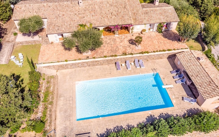 Villa Provençale 250m² Piscine 105m² Proche Plage - Var