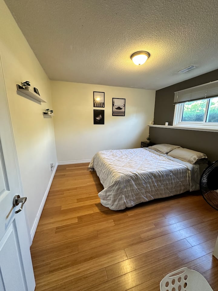 Cozy & Private Full Floor At Minnow Lake - Grand Sudbury