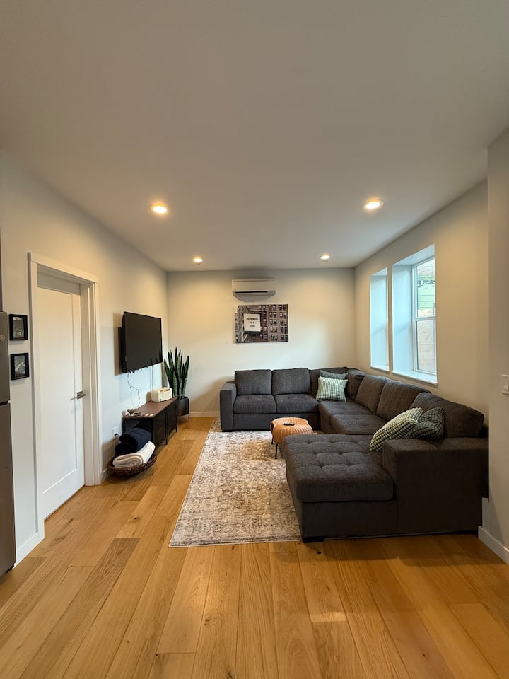 Peaceful Se Portland Getaway – Walkable & Bright - Portland, OR