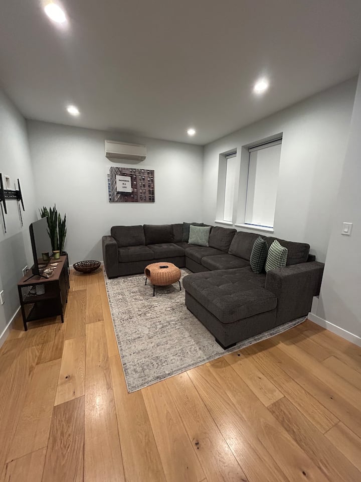 Peaceful Se Portland Getaway – Walkable & Bright - Portland, OR